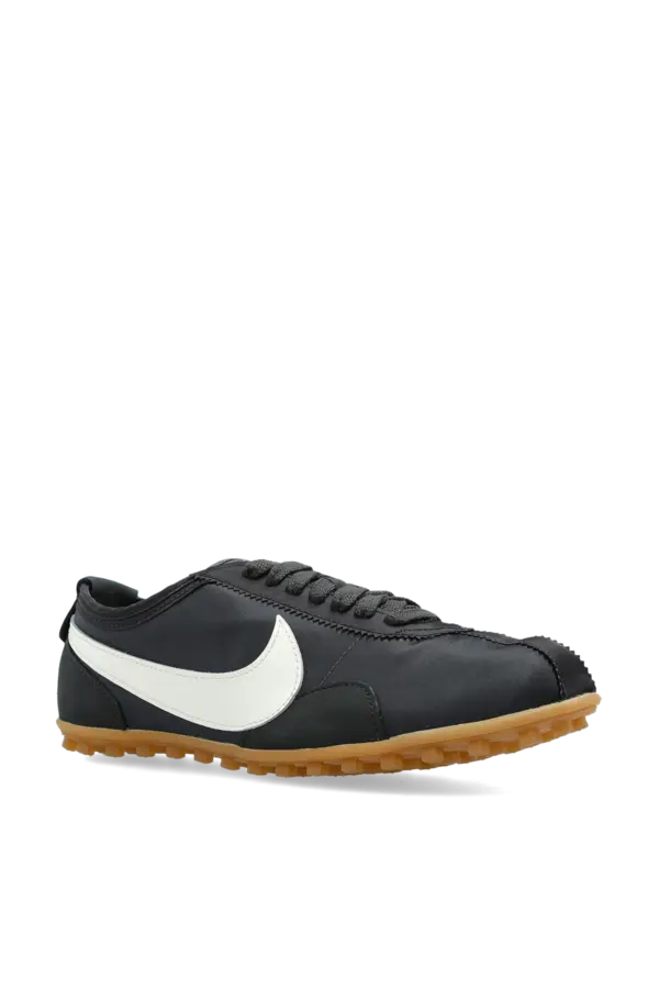 Nike Moon’ Sneakers