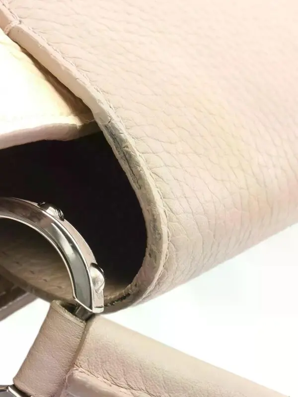 LOUIS VUITTON 2016 Mm Capucines Handbag