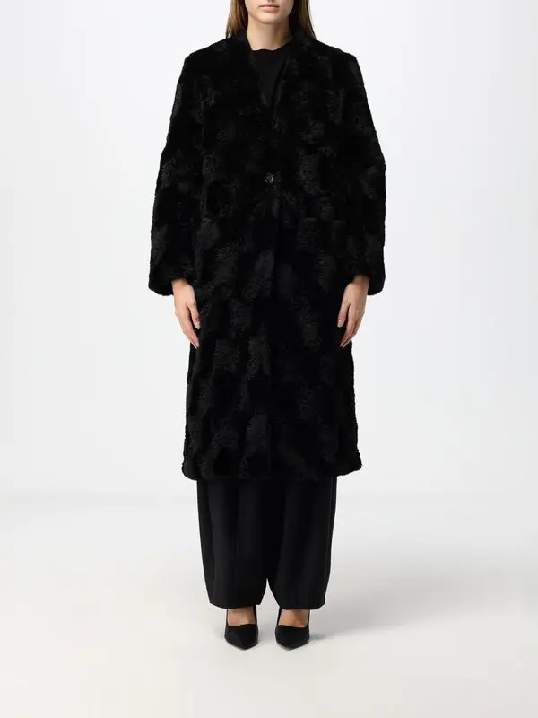 MEIMEIJ Long Single-breasted Faux Fur Coat With A Relaxed Fit