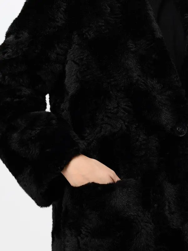 MEIMEIJ Long Single-breasted Faux Fur Coat With A Relaxed Fit