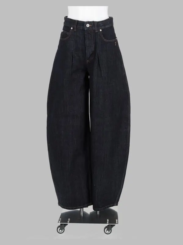 Jacquemus Jeans In Denim "de-nimes Ovalo