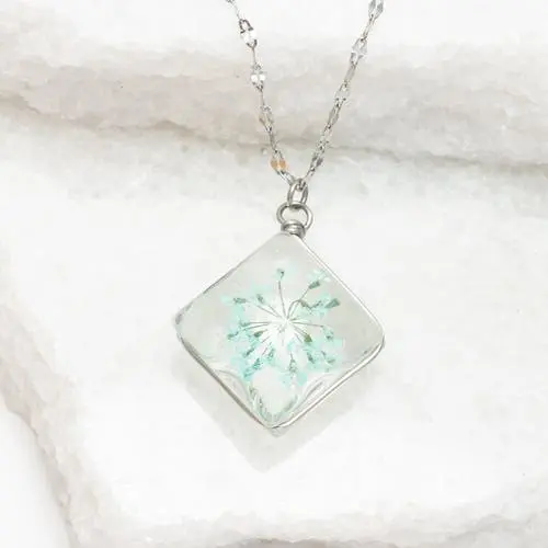 STARFISH PROJECT Forever In Bloom Necklace
