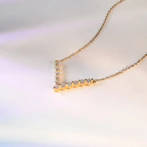 STARFISH PROJECT Brilliance V-bar Chevron Zircon Necklace
