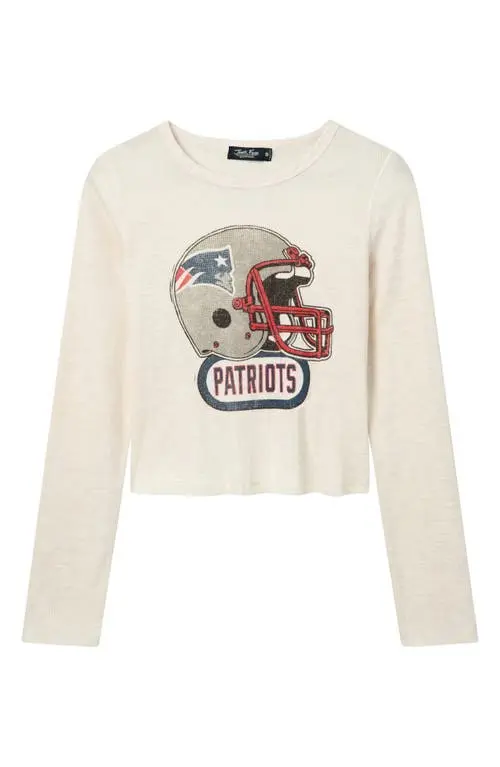 Junk Food New England Patriots Graphic Cropped Long Sleeve Thermal Tee - Birch