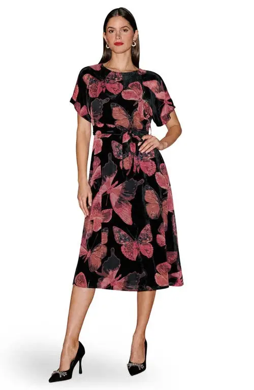 YUMI Short Sleeve Round Neck Midi Dress