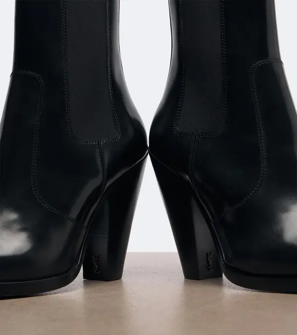 Saint Laurent Dylan Leather Chelsea Boots