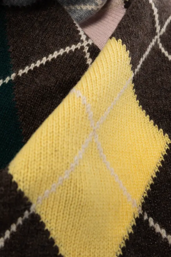 &daughter Cashmere Triangular Scarf ‘fionn Argyle