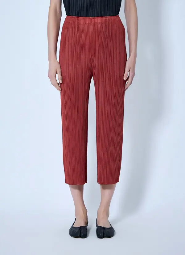 Issey Miyake Pleated Cropped Trousers - Red
