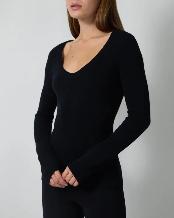 WAKAKUU Top U-neck Wool Cashmere