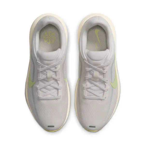 Nike Quest Road Running Shoes