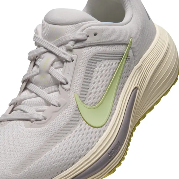 Nike Quest Road Running Shoes
