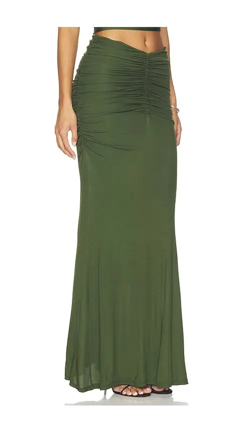 Alice + Olivia Shannon Ruched Hip Maxi Skirt In Black