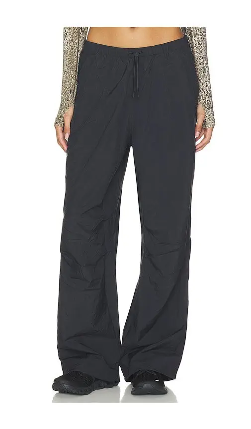 On X Zendaya Ruched Lightweight Pant