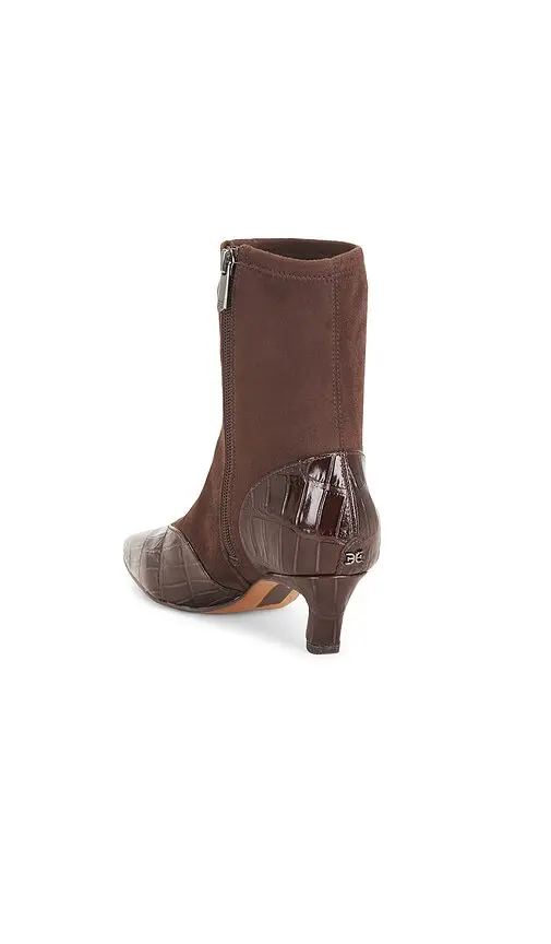 Sam Edelman Pammy Boot In Chocolate