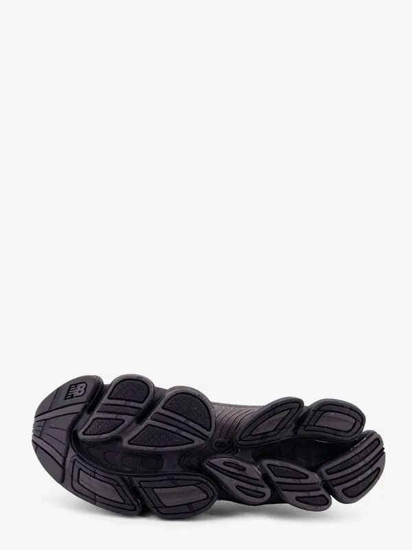 NEW BALANCE Mesh Sneakers With Contrasting Logo - Black