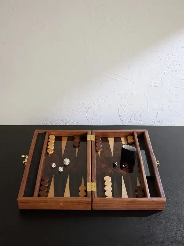 THE GARNERED Christopher Williams Walnut Burr Backgammon Set - Brown
