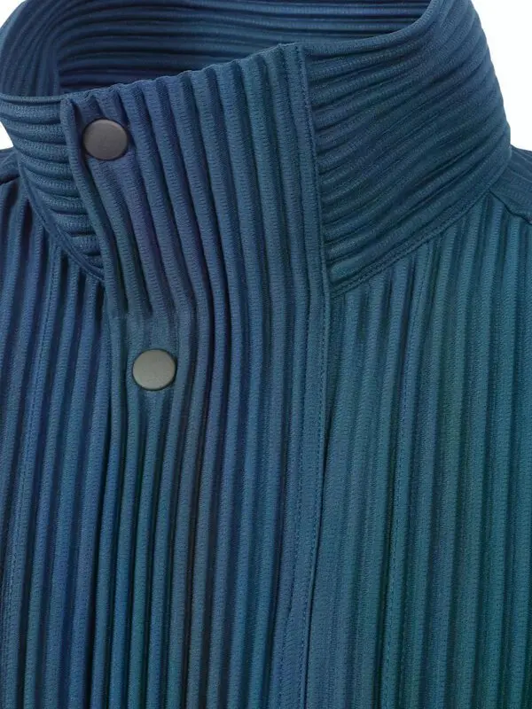 Issey Miyake Pleated Raglan-sleeve Jacket