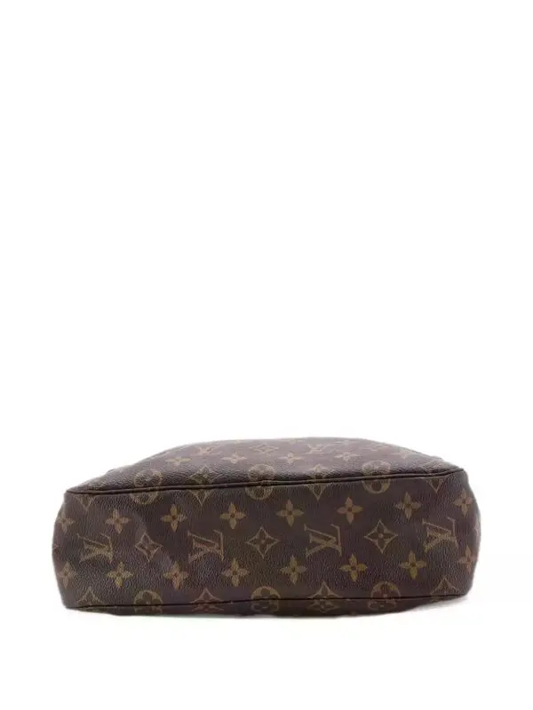 LOUIS VUITTON Trousse Toiletry Monogram Canvas 28 Pouch