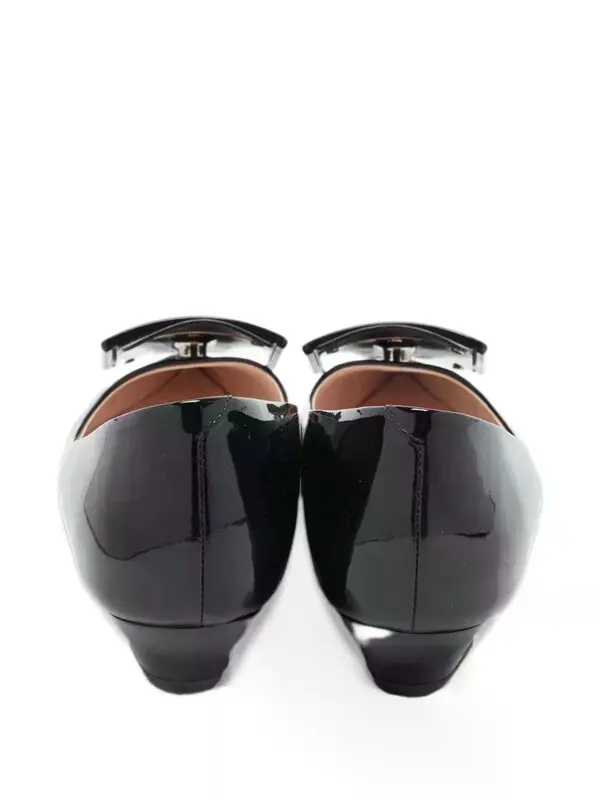 ROGER VIVIER Gommettine Patent Leather Pumps
