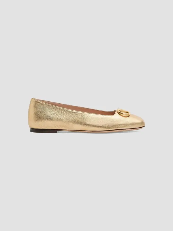 Valentino Garavani Vlogo Signature Ballerina Flats In Laminated Nappa Leather - Gold