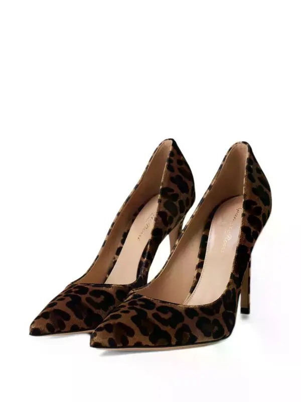 GIANVITO ROSSI 105 Pumps