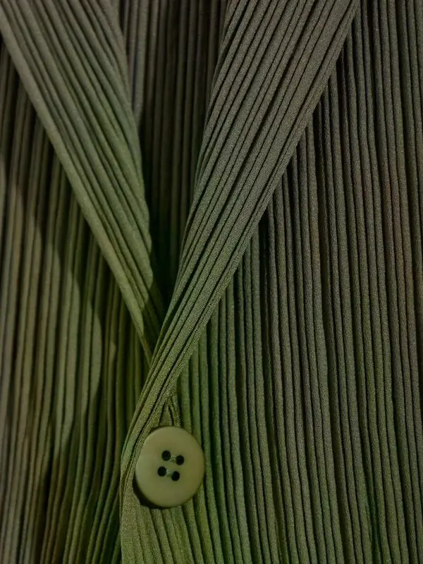Issey Miyake Pleated Notch-lapel Jacket