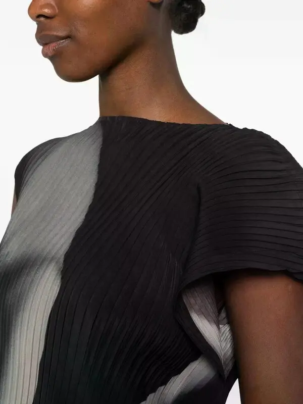 Issey Miyake Pleated Asymmetric-hem Blouse