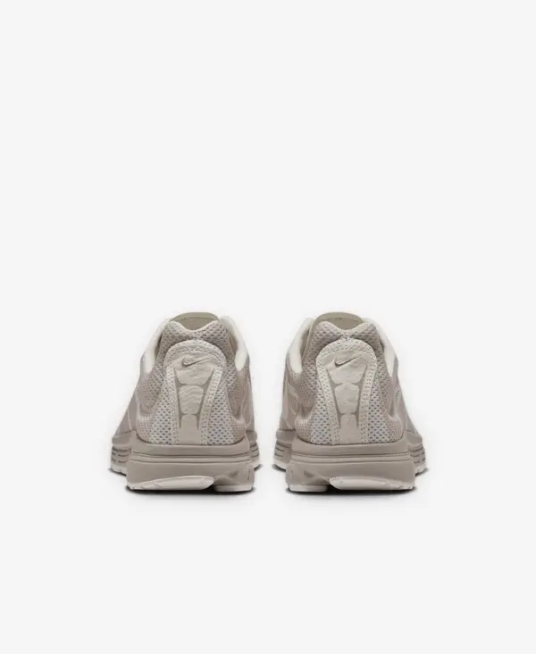 Nike Zoom Streak 3 Sneakers
