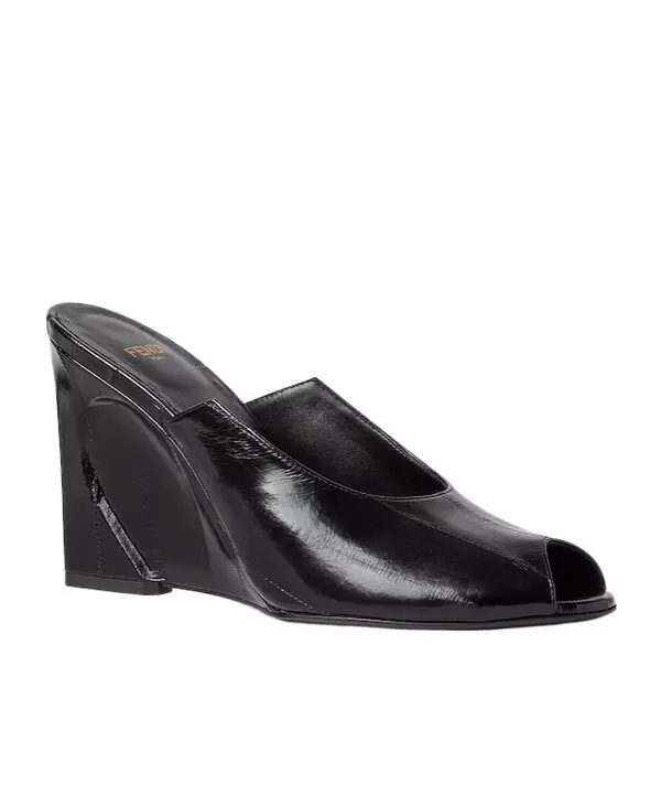 Fendi Hagfish Leather Sandals