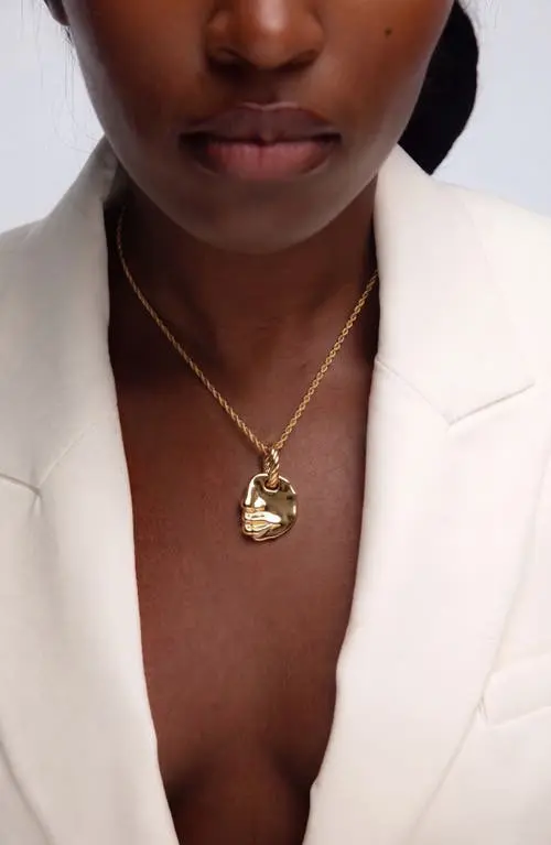YOJ Chyia Pendant Necklace
