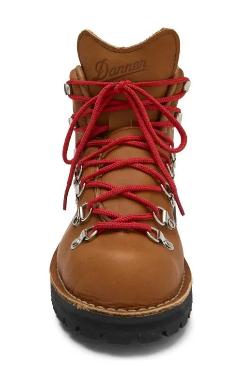 DANNER Mountain Light Cascade Leather Boot