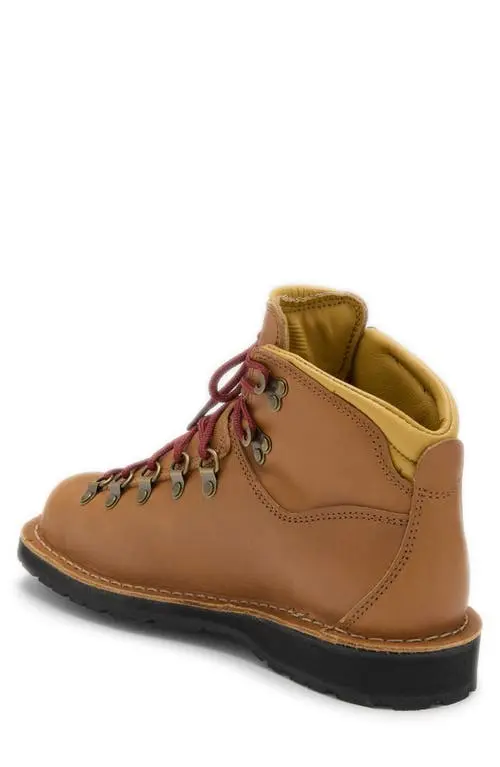 DANNER Mountain Pass Horween Leather Hiking Boot