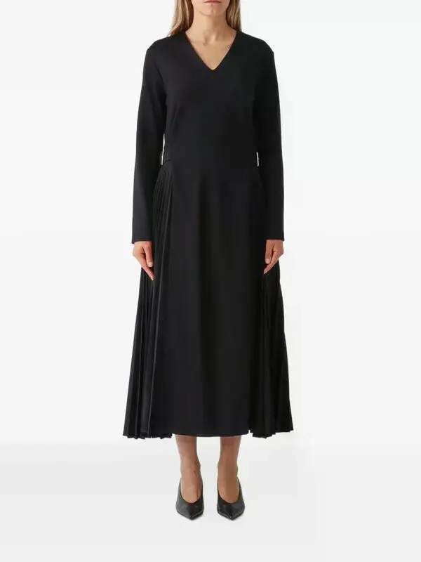 MEIMEIJ Pleated V-neck Midi Dress