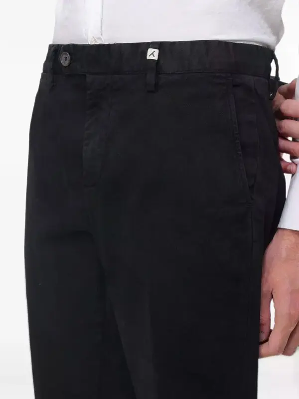 MYTHS Logo-patch Chinos