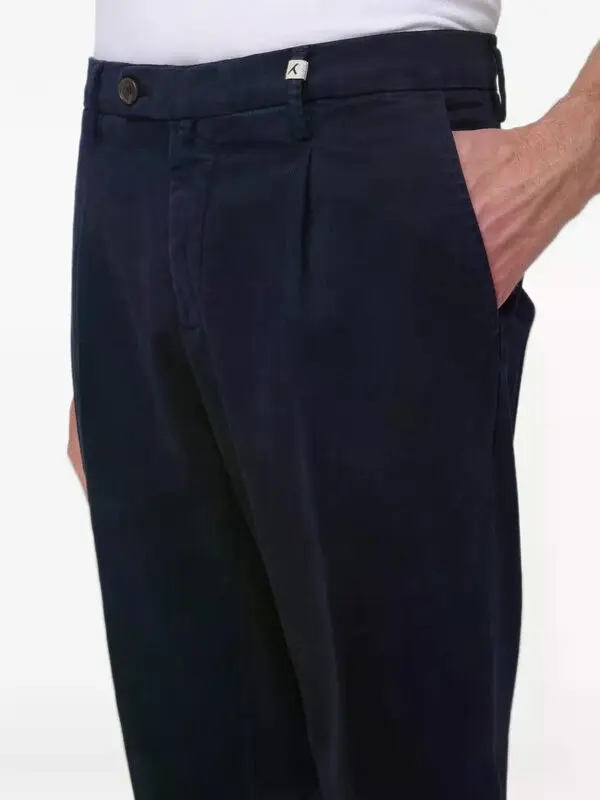 MYTHS Pleated-detail Trousers
