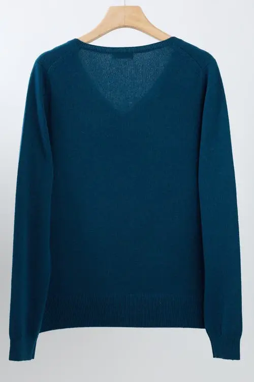 JENNIE LIU Classic V-neck Cashmere Sweater - Teal