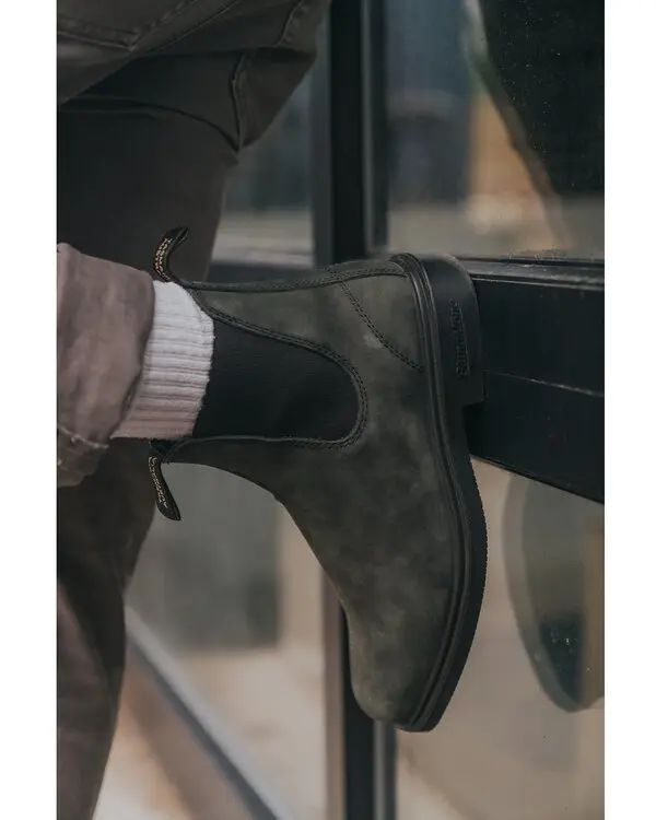 Blundstone Dress Series Leather Chelsea Boots