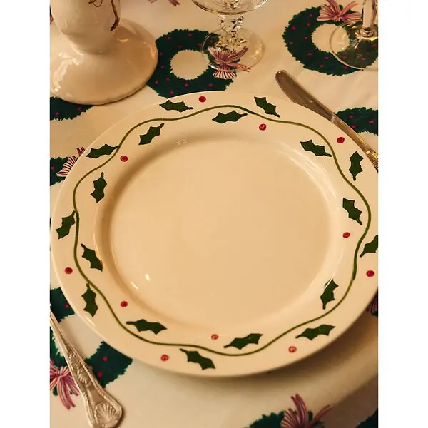 ANNA + NINA Holly Earthenware Dinner Plate