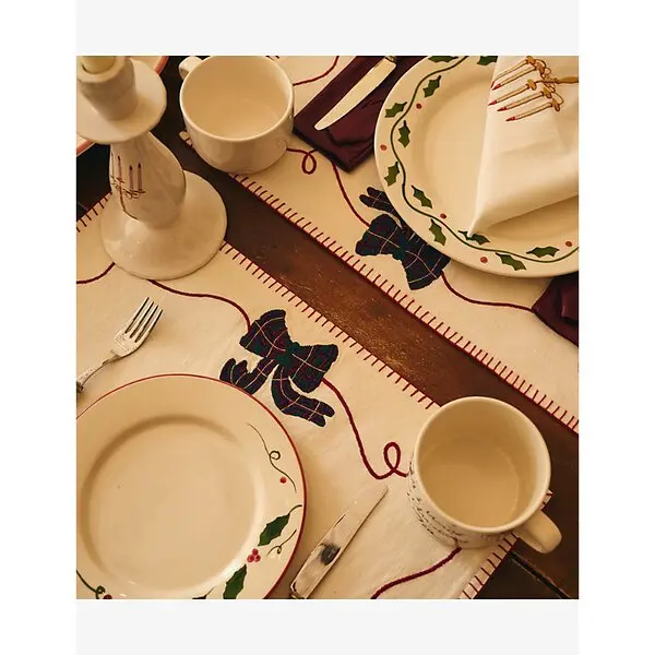 ANNA + NINA Wrapped Up In Christmas Cotton Placemat