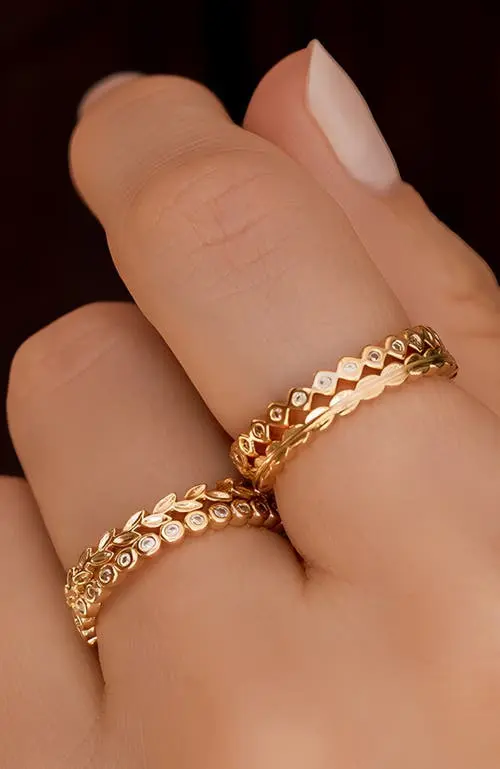 MINT & LILY Dainty Mini Ring Set - Gold