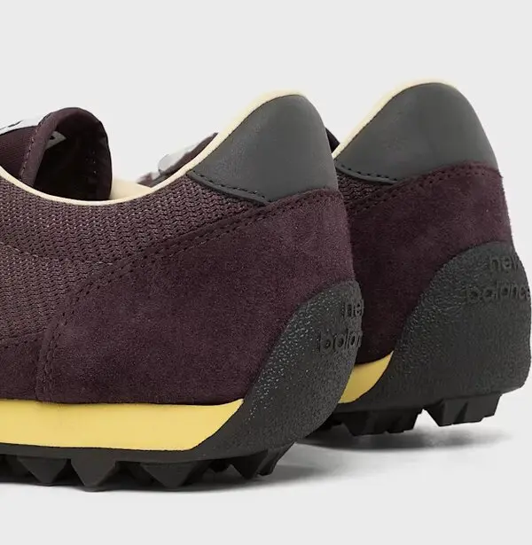 NEW BALANCE Gator Run Sneakers