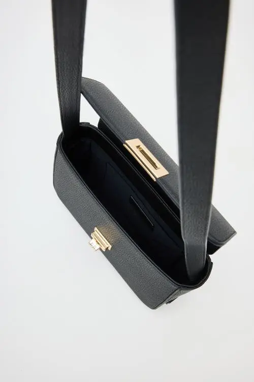 FOREVER & ALWAYS SHOES Tesia Crossbody Bag - Black