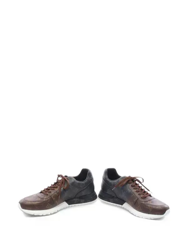 LOUIS VUITTON 2022 Runaway Line Monogram Sneakers