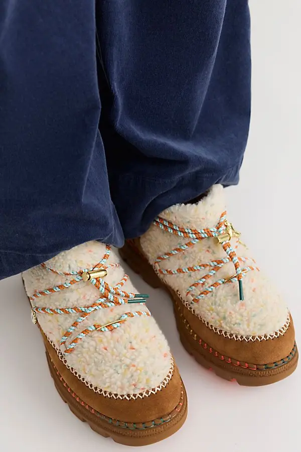 L.l.bean L. L.bean Wicked Cozy Laced Boots - Brown