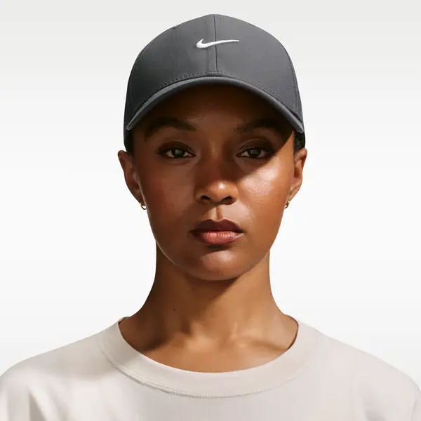 Nike Club Structured Swoosh Cap