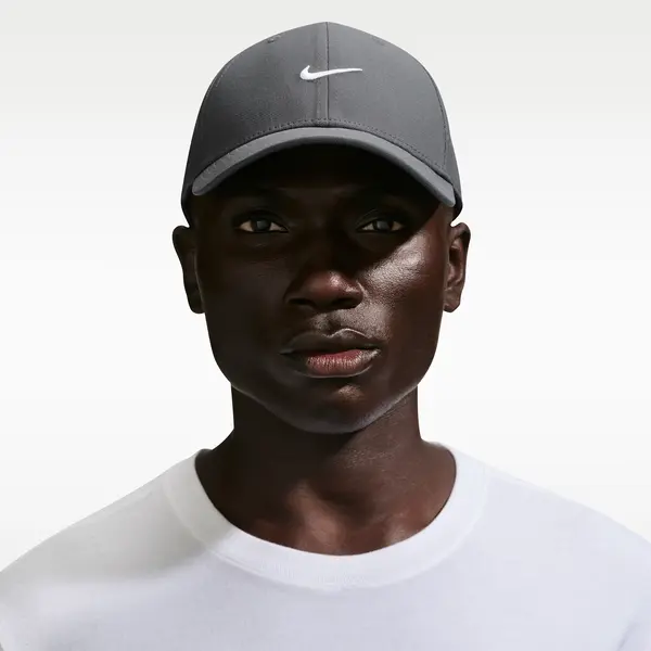 Nike Club Structured Swoosh Cap