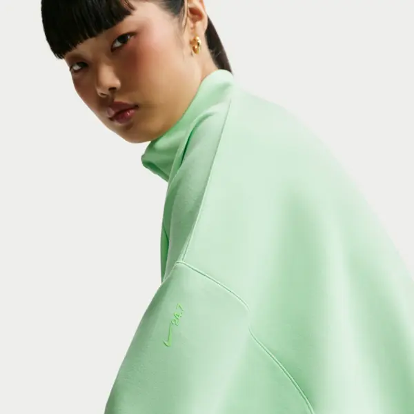 Nike 24.7 Impossiblysoft Dri-fit Oversized 1/2-zip Top