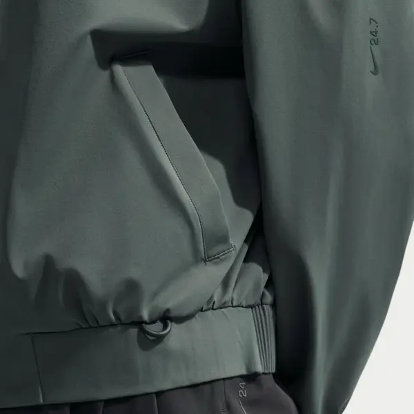 Nike 24.7 Perfectstretch Dri-fit Uv Protection Oversized Bomber Jacket - Green