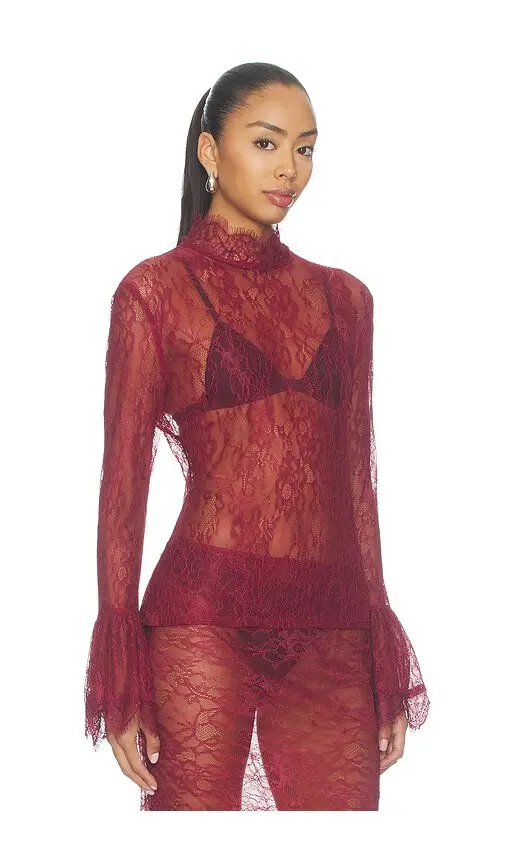 NONCHALANT LABEL Letty Lace Top In Red
