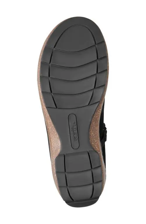 Earth Kattia Leather Clog With Faux Fur Trim - Blk01